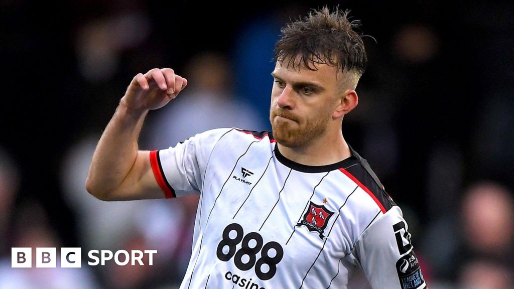 Archie Davies: Carlisle United sign Dundalk defender - BBC Sport