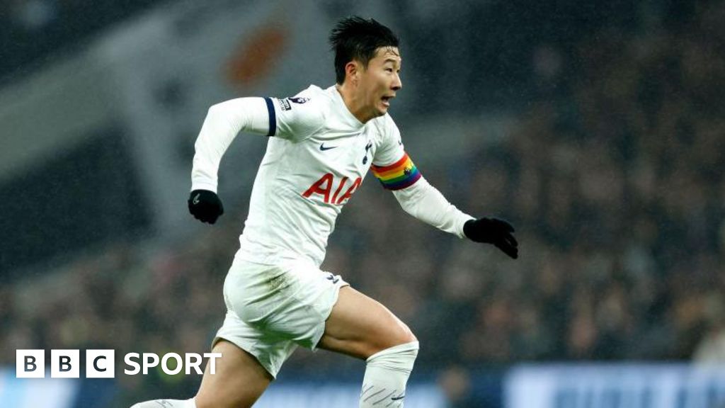 Tottenham: Son wins Best Footballer in Asia award - BBC Sport