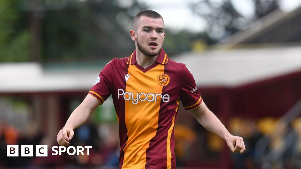 Mahon departs for Dundalk - BBC Sport