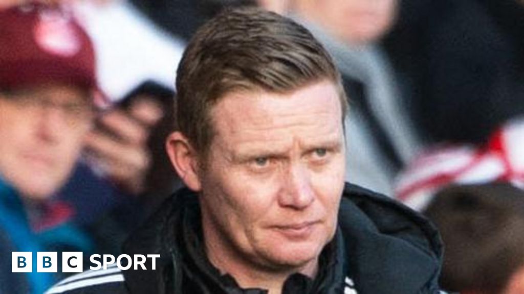 Barry Robson 'certainly' in Aberdeen running - BBC Sport