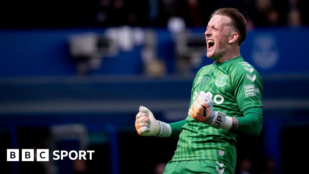 Everton secure huge win to ease relegation fears - BBC Sport