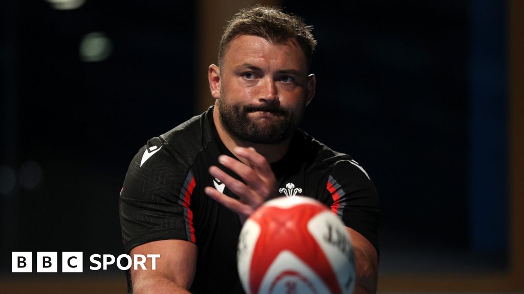 Sam Parry: Wales coach Warren Gatland surprised by hooker departure ...