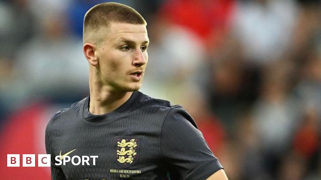 Crystal Palace: Adam Wharton's impressive England debut - BBC Sport