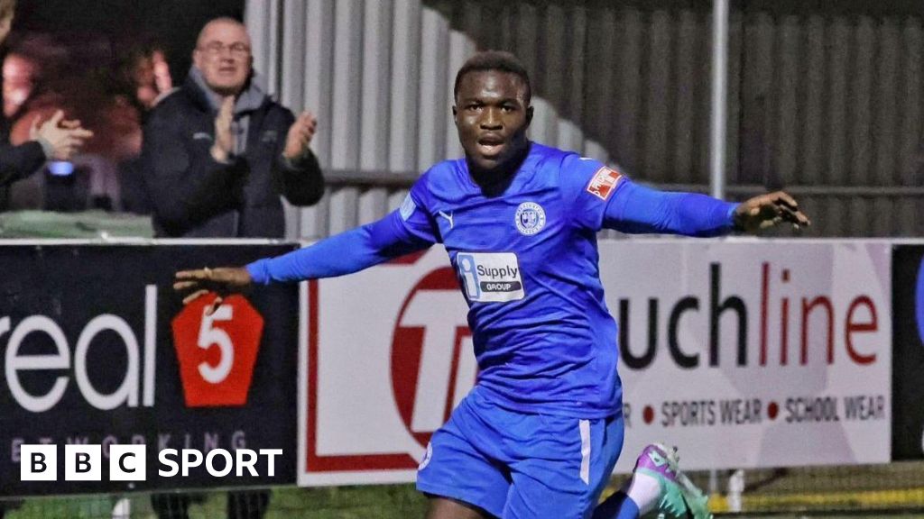 St Johnstone sign striker Adama Sidibeh from Warrington Rylands - BBC Sport