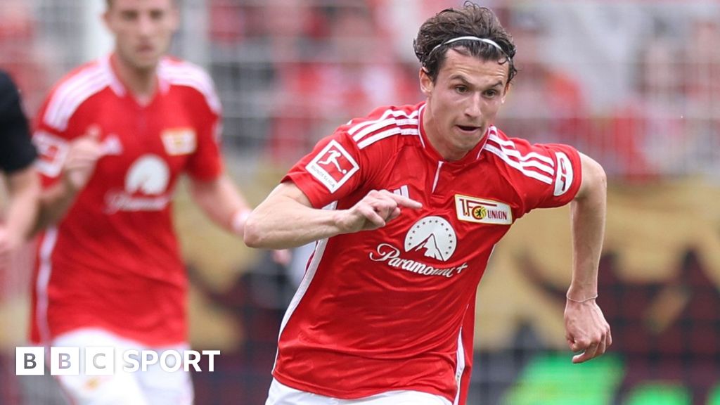 Leeds United podcast: Don't Go To Bed Just Yet on Brenden Aaronson future - BBC Sport