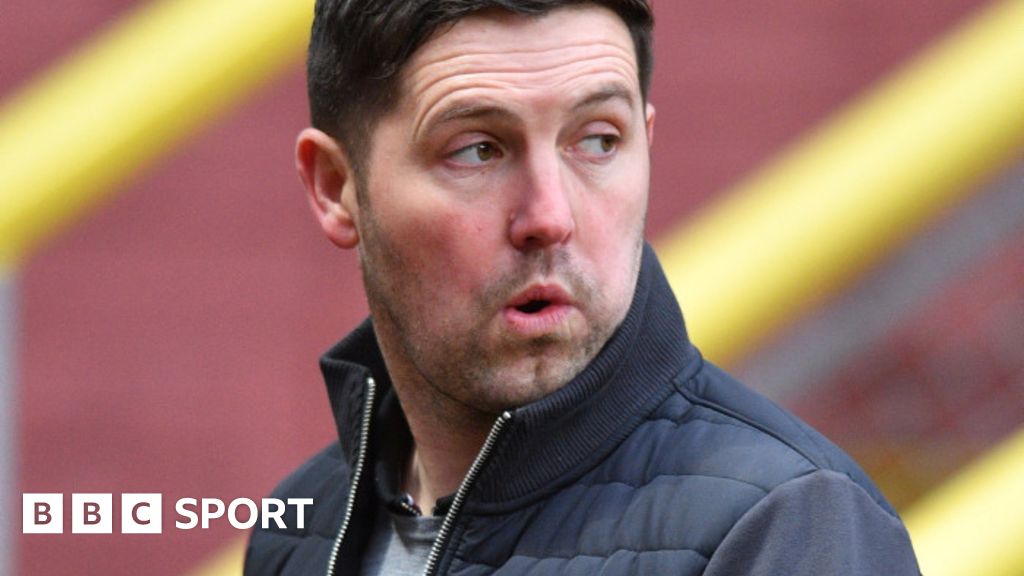 Fox joins Robson's coaching staff at Pittodrie - BBC Sport