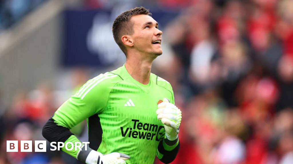 Man Utd net £7.7m from Kovar Leverkusen deal - BBC Sport