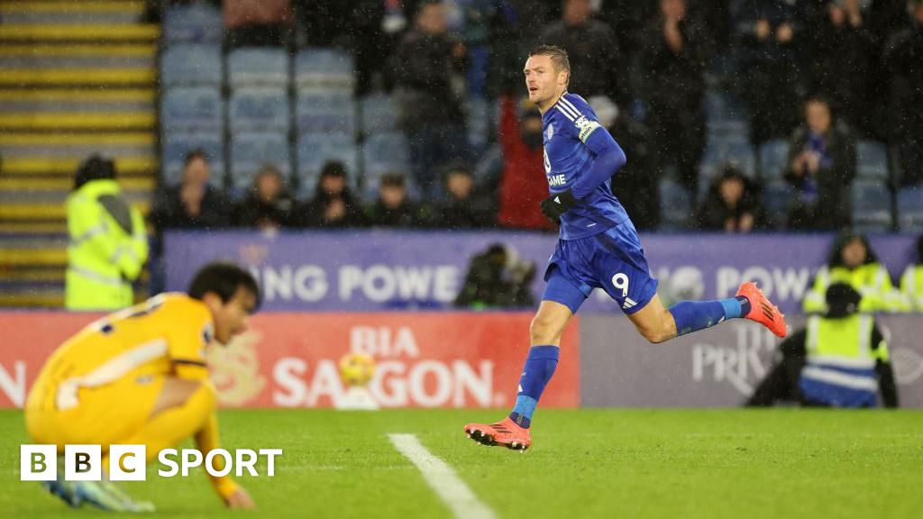 Leicester City news: Matt Piper praises 'unselfish' Jamie Vardy - BBC Sport