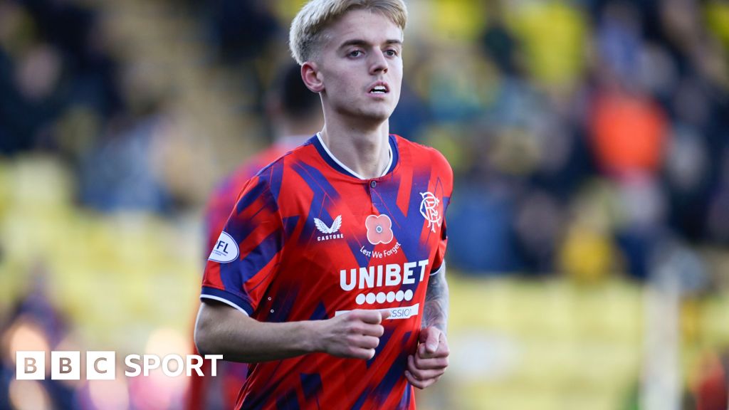 McCausland earns first international cap - BBC Sport