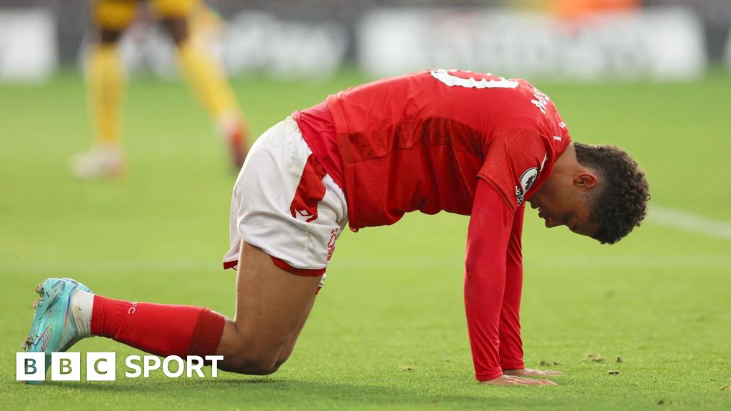 Nottingham Forest: Johnson backed to recover from penalty miss - BBC Sport