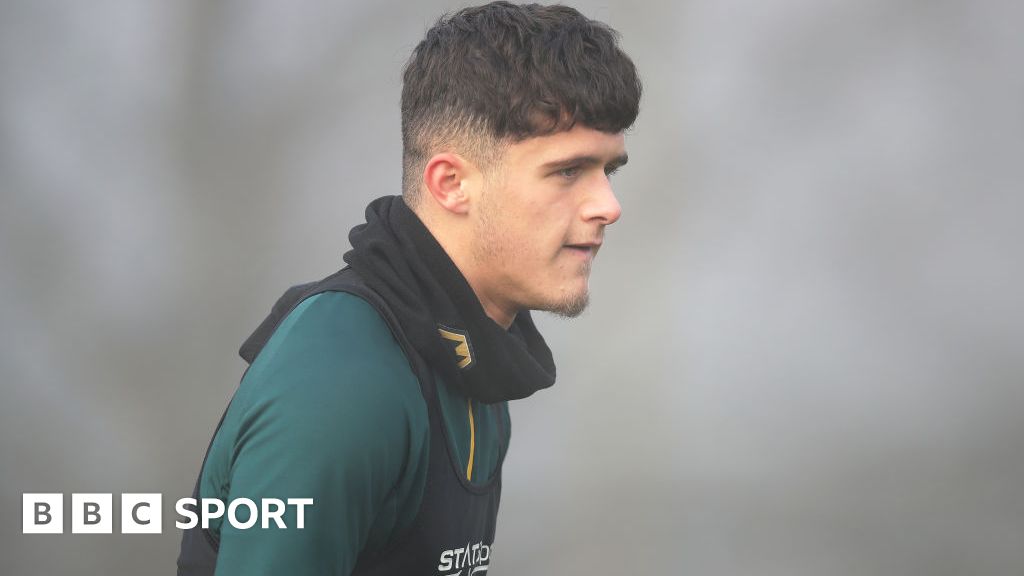 Giles joins Rovers on loan - BBC Sport