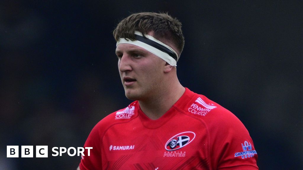 Bristol sign Steele Barker, Tom Doughty and Sam Edwards - BBC Sport