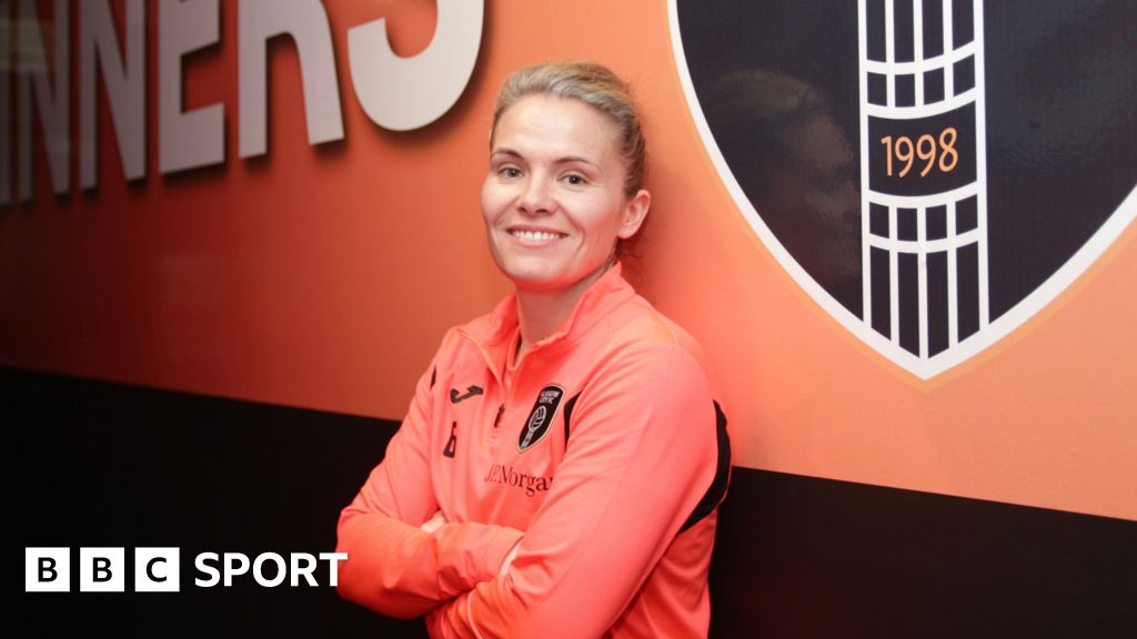 'Born winner' Love pens City extension - BBC Sport