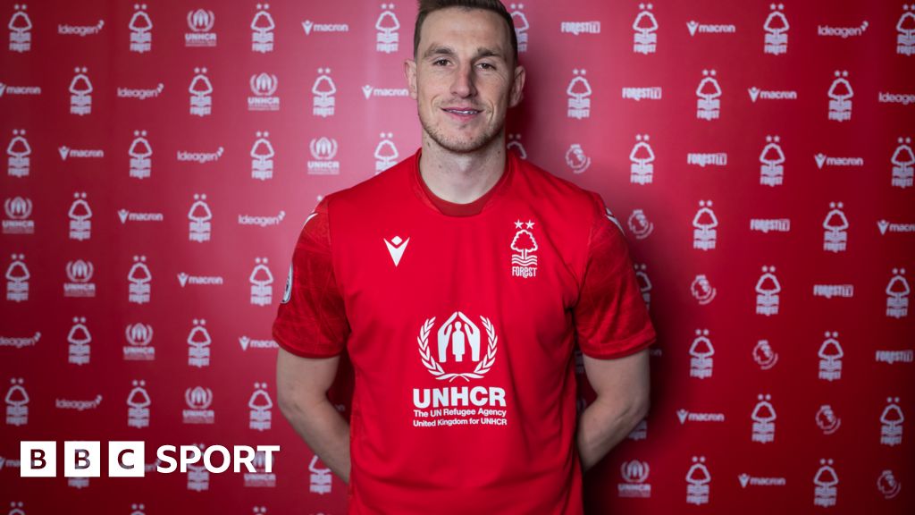 Chris Wood: Newcastle United forward joins Nottingham Forest - BBC Sport
