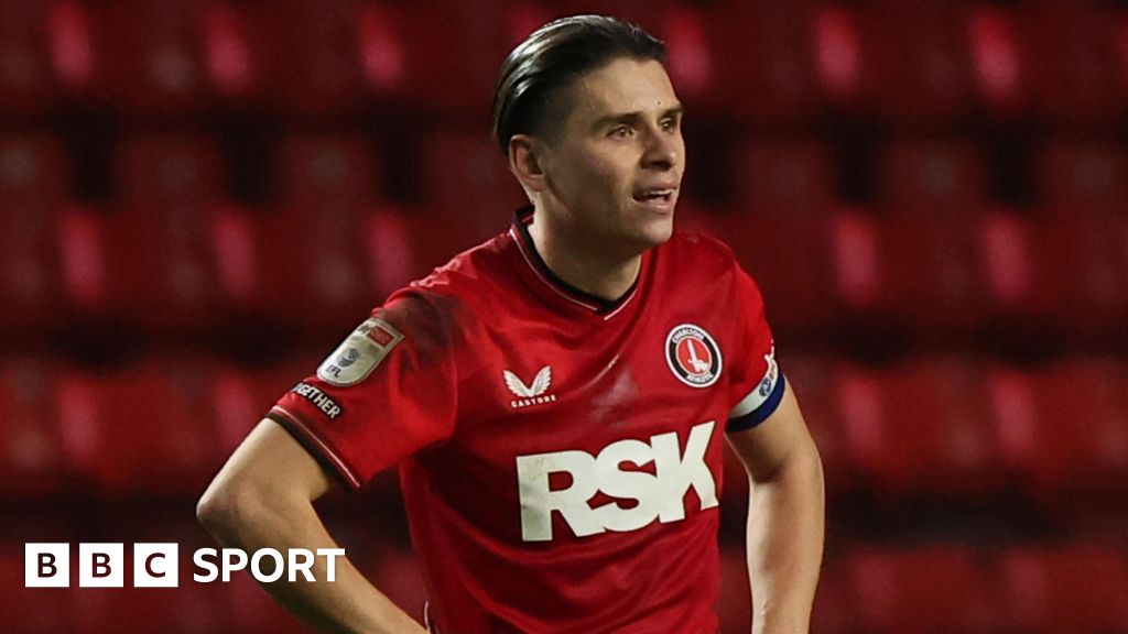 George Dobson: Charlton Athletic captain to move to Hungary - BBC Sport