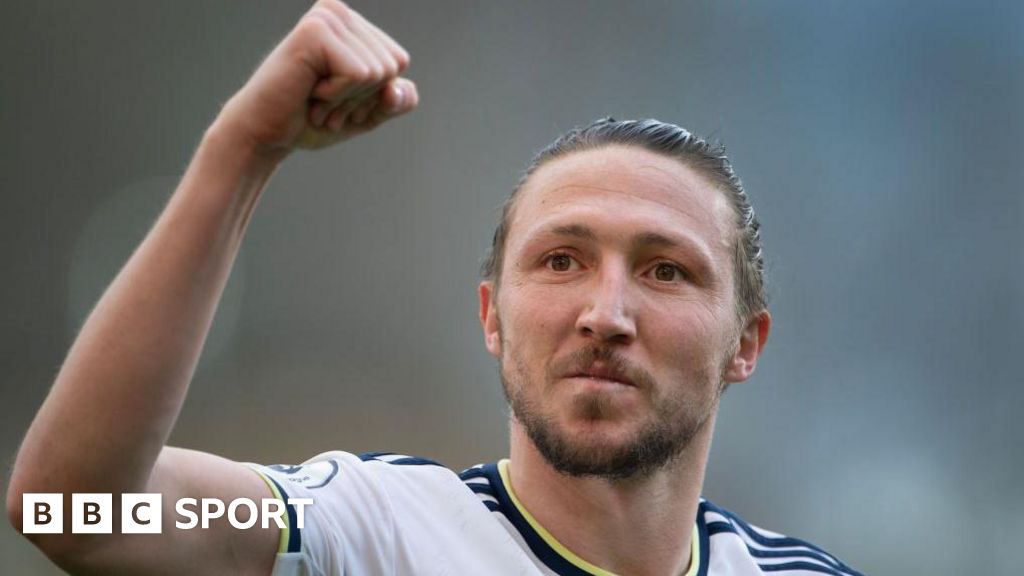 Leeds United: Luke Ayling's farewell message to Whites - BBC Sport Leeds United: Luke Ayling's farewell message to Whites - BBC Sport