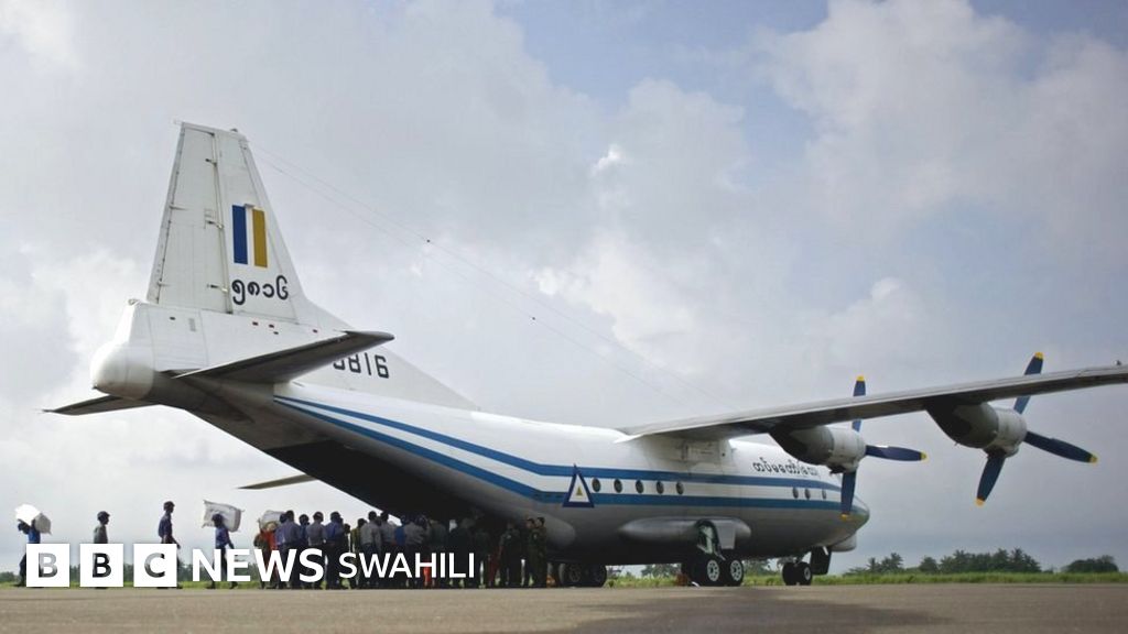 Mabaki ya ndege ya Myanmar na maiti za abiria zapatikana baharini - BBC ...