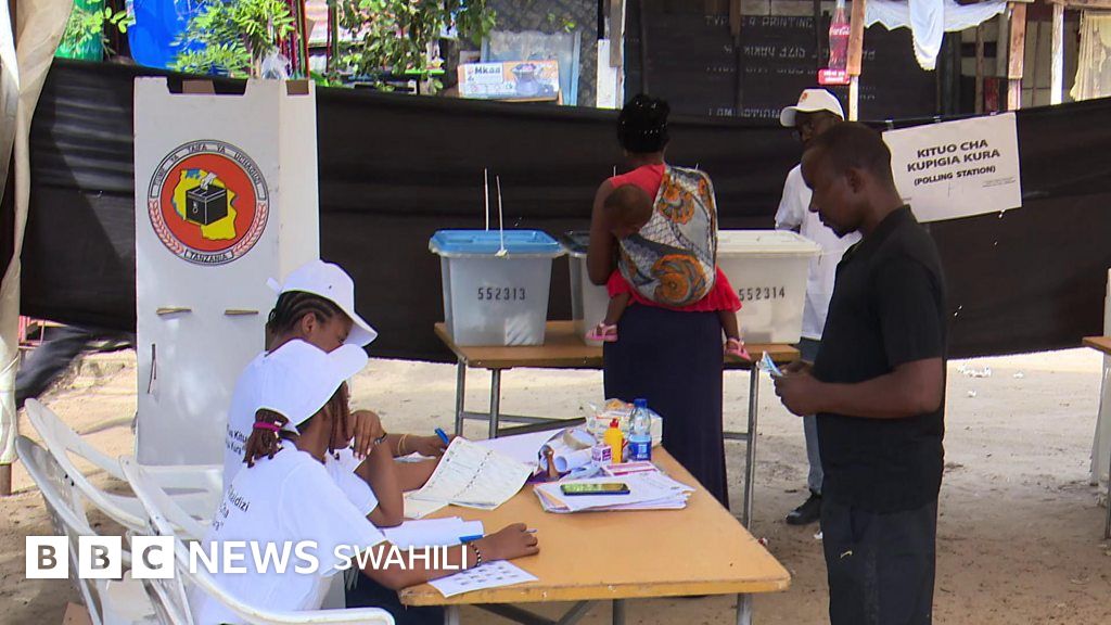 Uchaguzi Tanzania 2020: Namna zoezi la upigaji kura lilivyoanza - BBC ...