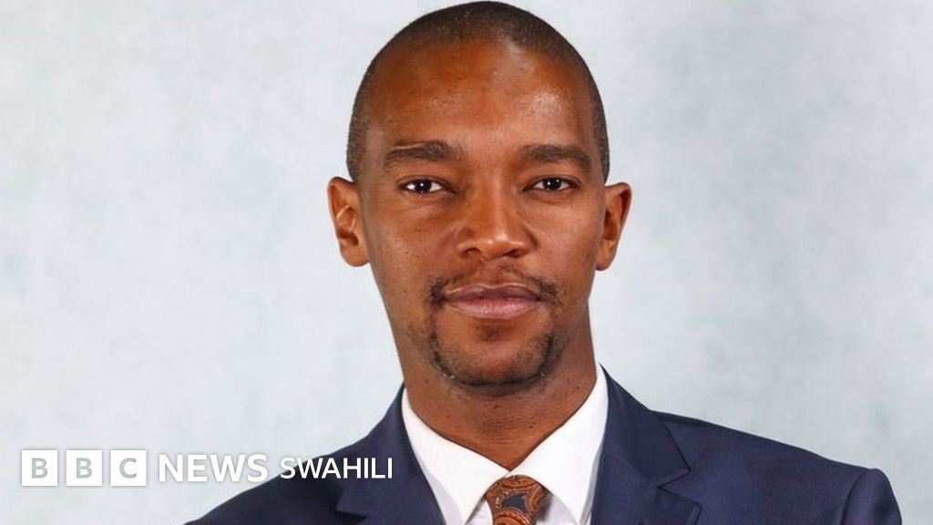 Waihiga Mwaura kutoka Kenya ashinda tuzo la BBC la Komla Dumor - BBC ...