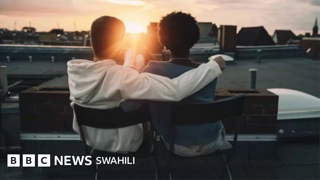 Wapenzi ambao wameamua kuishi katika mfumo tofauti katika ndoa - BBC ...