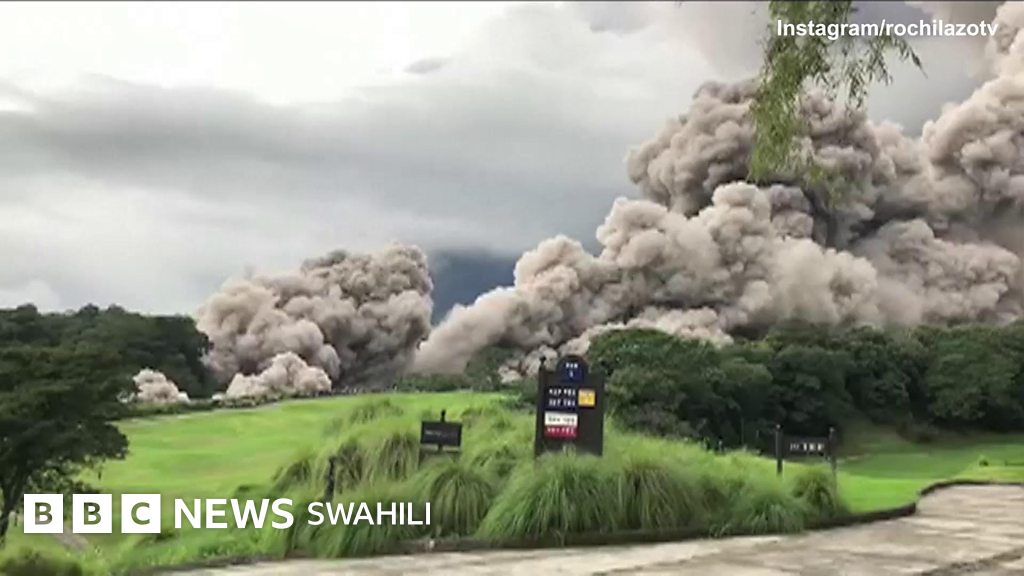 Guatemala: Matope ya moto yalipitia shamba letu la mahindi - BBC News ...