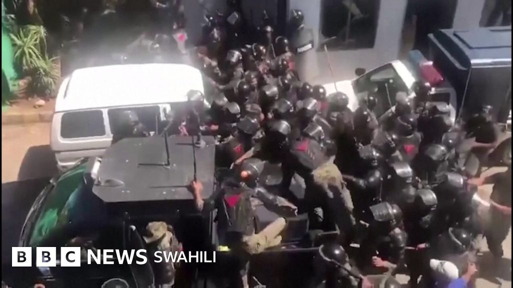 Imran Khan ni nani na Waziri Mkuu huyo wa zamani wa Pakistani ...