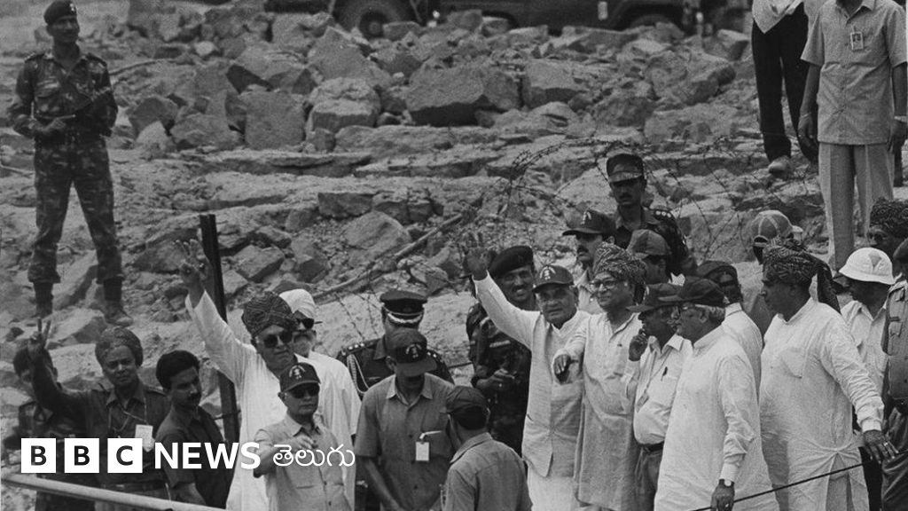 పోఖ్రాన్: 1998 మే 11న భారత్ మూడు భూగర్భ అణు పరీక్షలు జరిపిన తరువాత వాజ్ ...