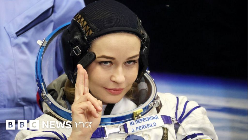 ኣብ ጠፈር ንመጀመርታ ግዜ ምሉእ ፊልም ዝሰኣለት ሩስያዊት ጉጅለ - BBC News ትግርኛ
