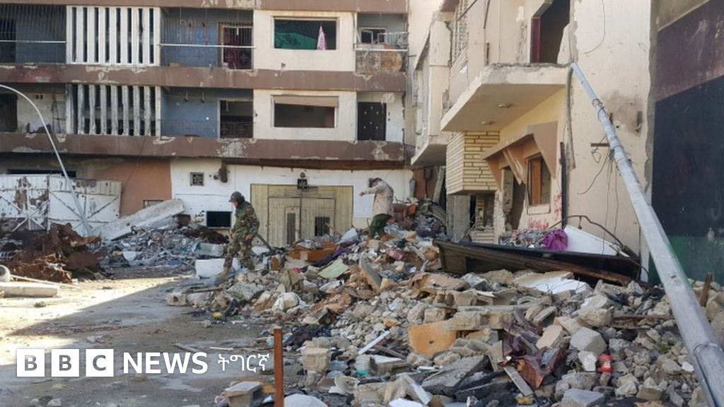 ኣብ ቤንጋዚ ሊብያ፡ 27 ሰባት ኣብ መካይን ብዝተጻወደ ቦምባ ተቐቲሎም - BBC News ትግርኛ