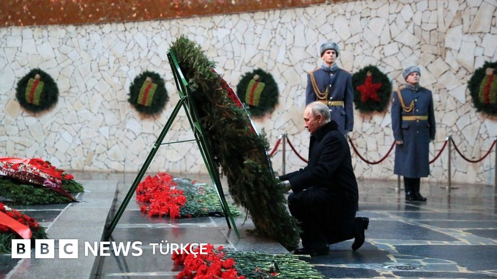 Putin: 80 yıl sonra yine Alman tanklarıyla karşı karşıyayız - BBC News ...