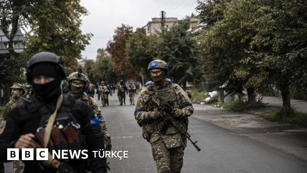 Ukrayna - Rusya savaşı: İzyum'da toplu mezar bulundu - BBC News Türkçe