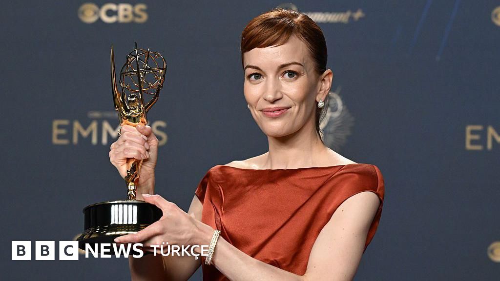 77. Emmy Ödülleri sahiplerini buldu: Kazananların tam listesi - BBC ...