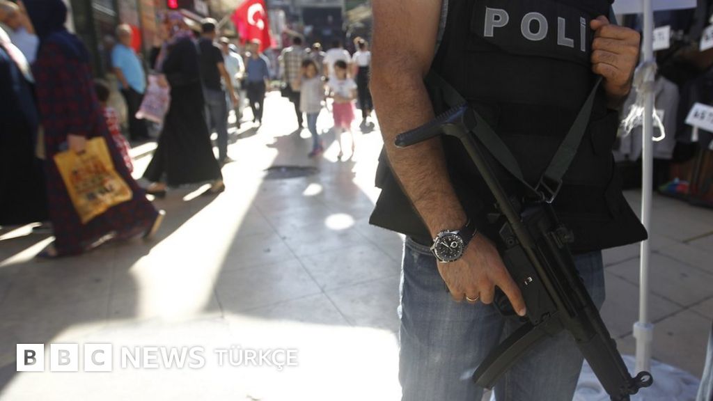15 Temmuz darbe girişimi: İki büyükelçi görevden alındı - BBC News Türkçe