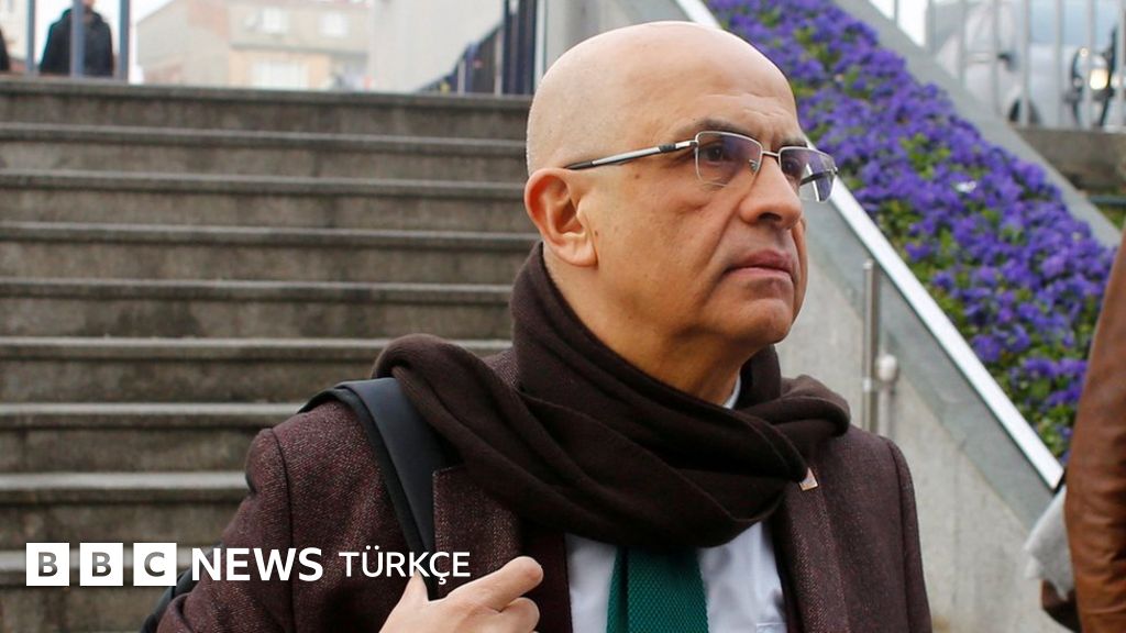 Enis Berberoğlu tahliye edildi - BBC News Türkçe
