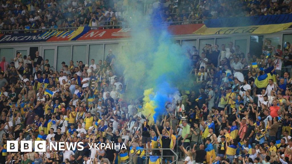 Уряд хоче повернути вболівальників на стадіони. Наскільки це безпечно ...