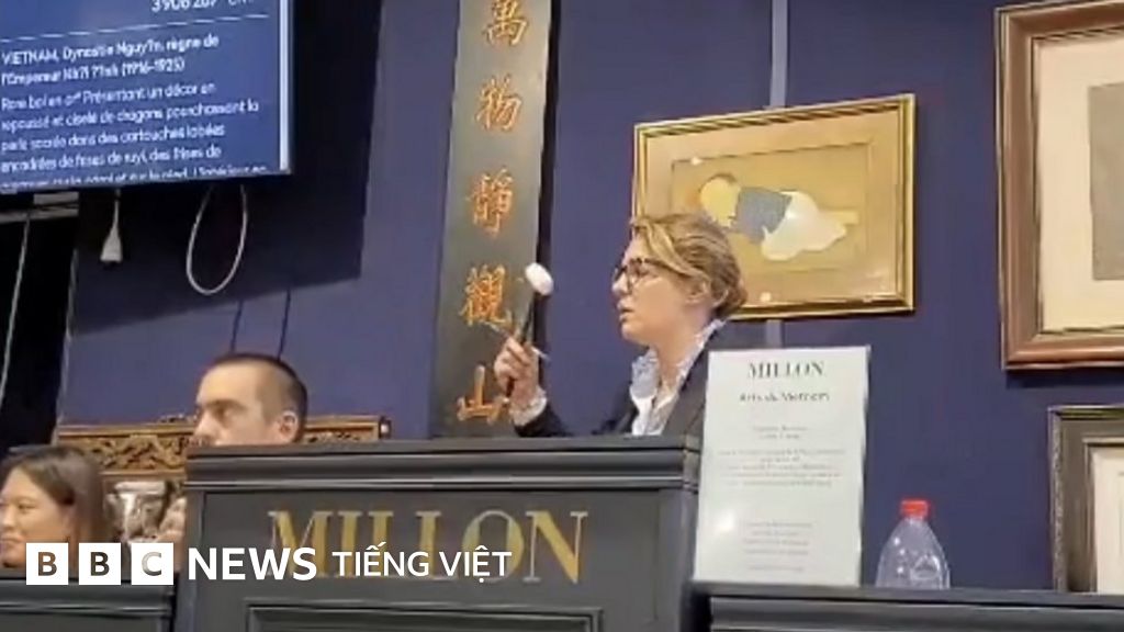Nhà đấu giá Pháp Millon tại Paris chốt giá bán bát vàng cho người trả ...
