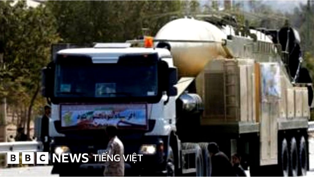 Iran thử hỏa tiễn nhằm phản đối Trump - BBC News Tiếng Việt