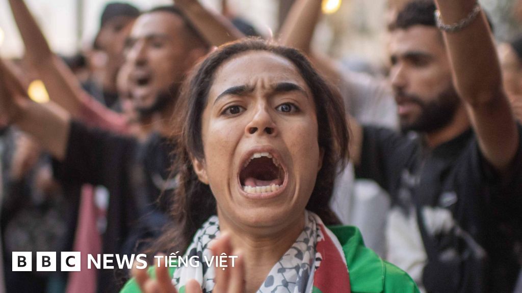 Giới trẻ Gen Z Morroco biểu tình: Chúng tôi cần bệnh viện hơn là sân ...