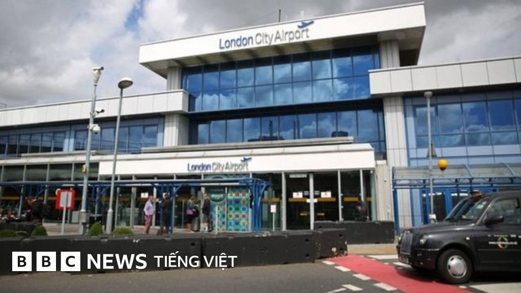 Đóng sân bay London do phát hiện bom từ Thế chiến 2 - BBC News Tiếng Việt