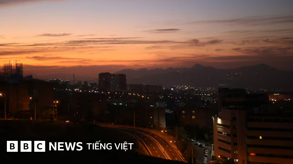 Israel không kích Iran: Những điều đáng chú ý - BBC News Tiếng Việt