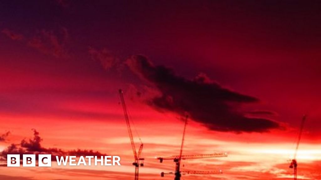 Weather Watchers: Your pictures of dramatic sunsets - BBC Weather