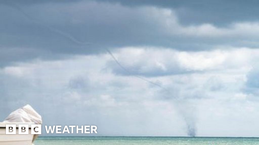 Waterspout spotted on south coast - BBC Weather