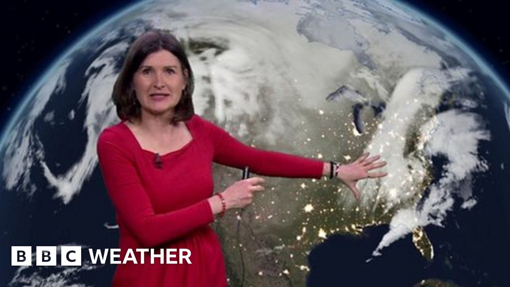 A powerful storm takes aim at the US east coast - BBC Weather