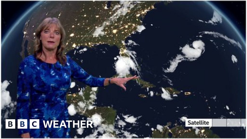 Sally expected to bring heavy rain and storm surge - BBC Weather
