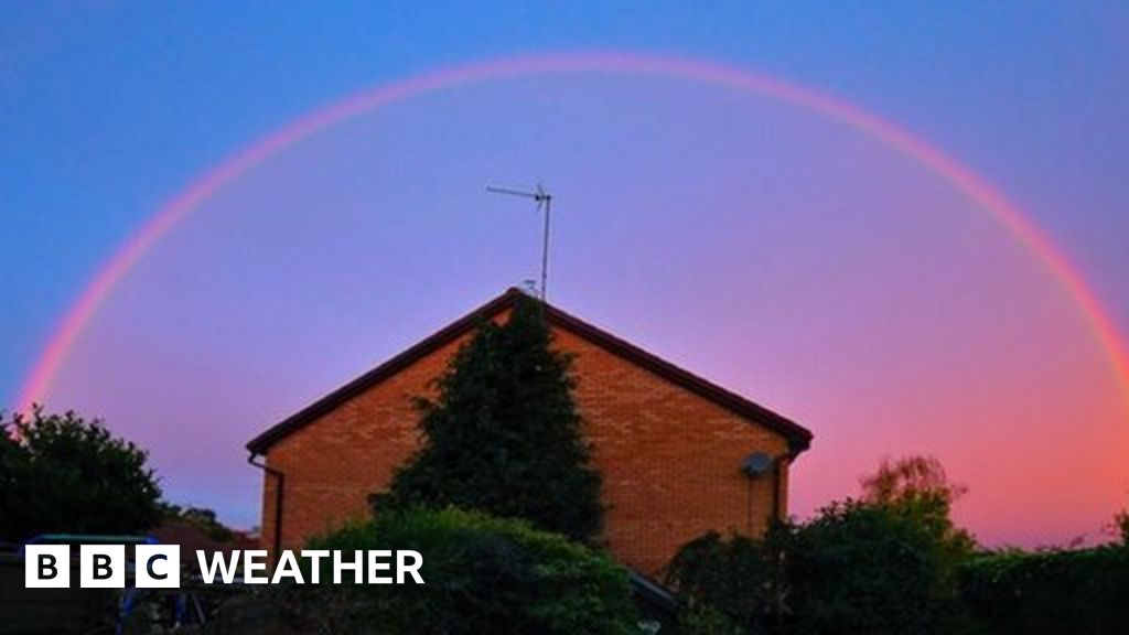 Pretty in pink - BBC Weather