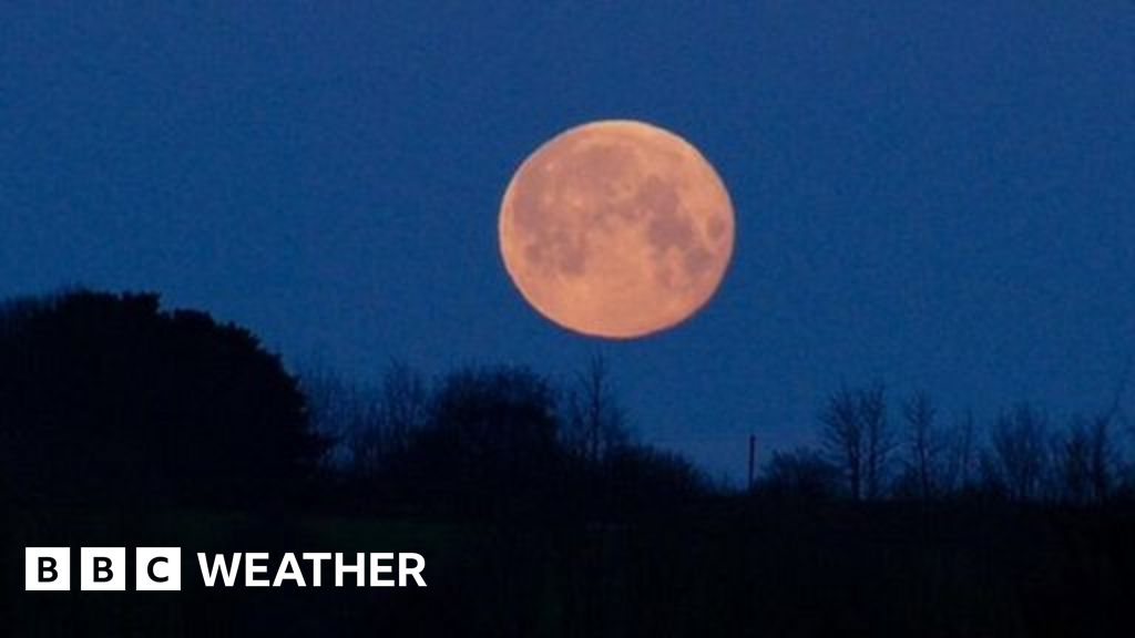 Triple celestial treat - BBC Weather