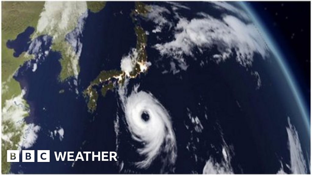 Typhoon Lan approaches Japan - BBC Weather