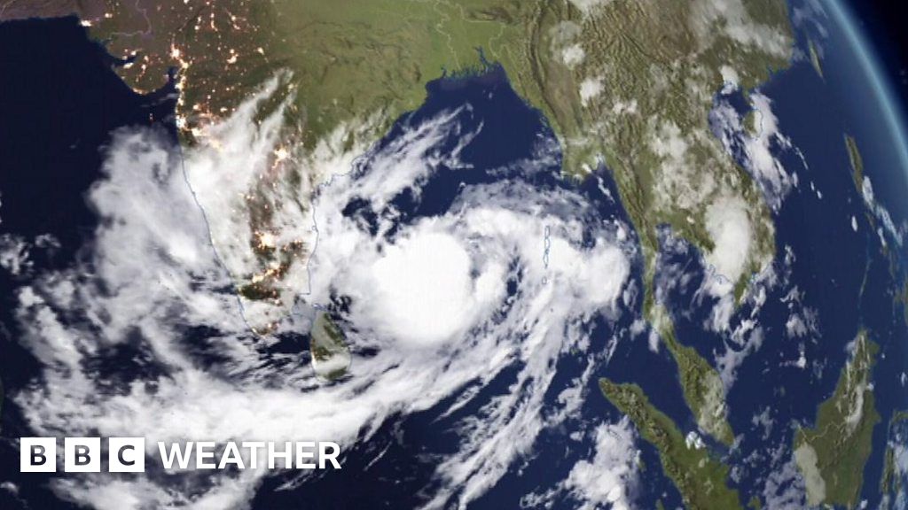 Dangerous Cyclone threatens Rohingya refugee camps - BBC Weather