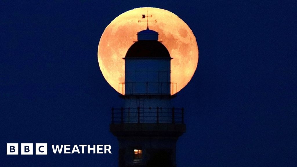Does the Moon affect our weather? - BBC Weather
