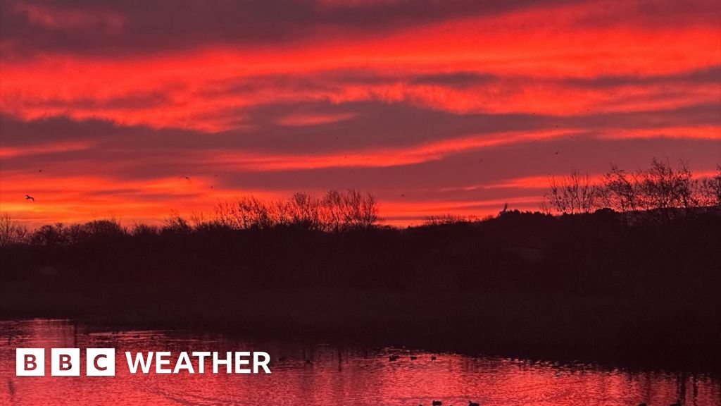 Why has the sky been so red? - BBC Weather